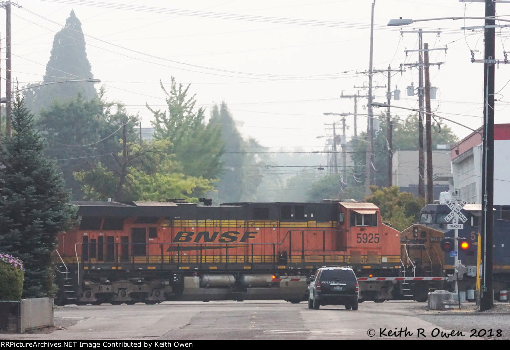 BNSF 5925